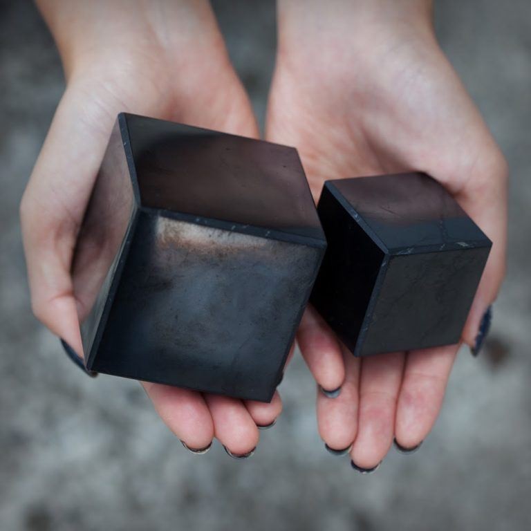 Shungite Cubes for geometric protection and purification