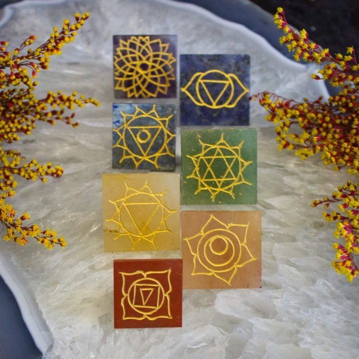 7 Chakra Pyramid Set for Energetic Alignment and Spiritual Cleansing