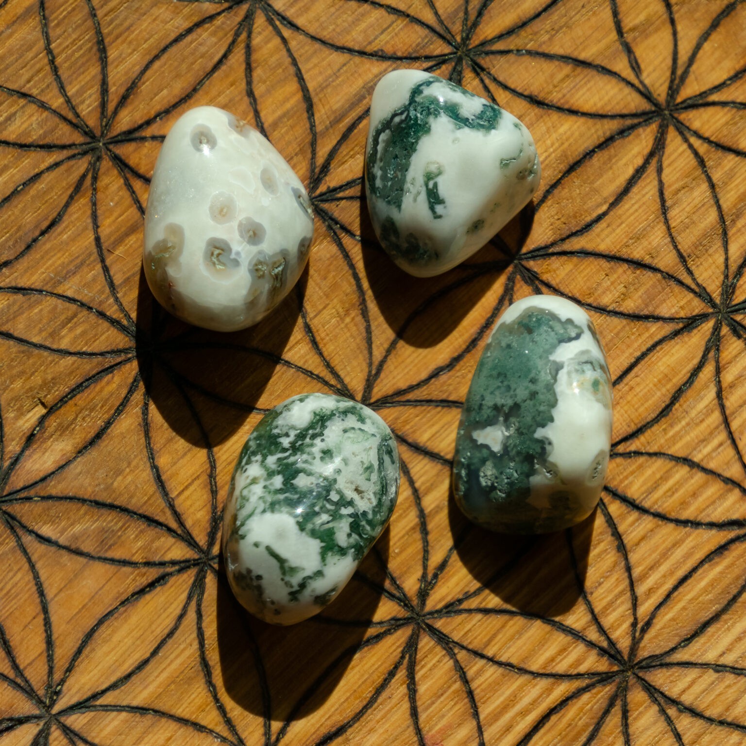 Tumbled Tree Agate for grounding & peace - Sage Goddess