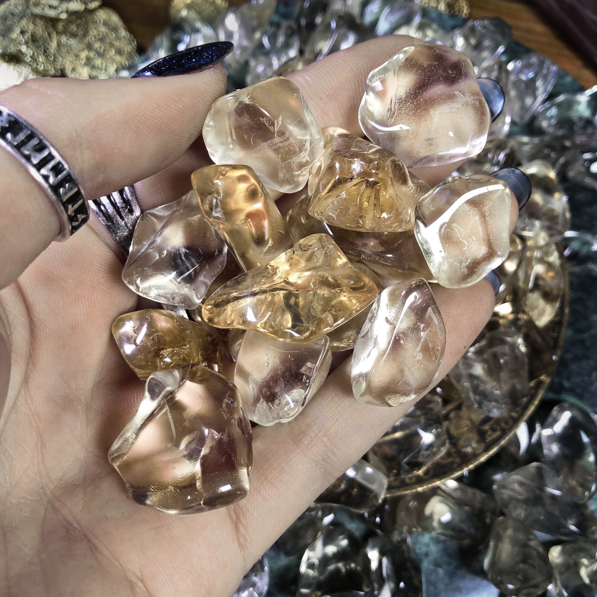 Congo Citrine: Medium Tumbled for financial prosperity and abundance