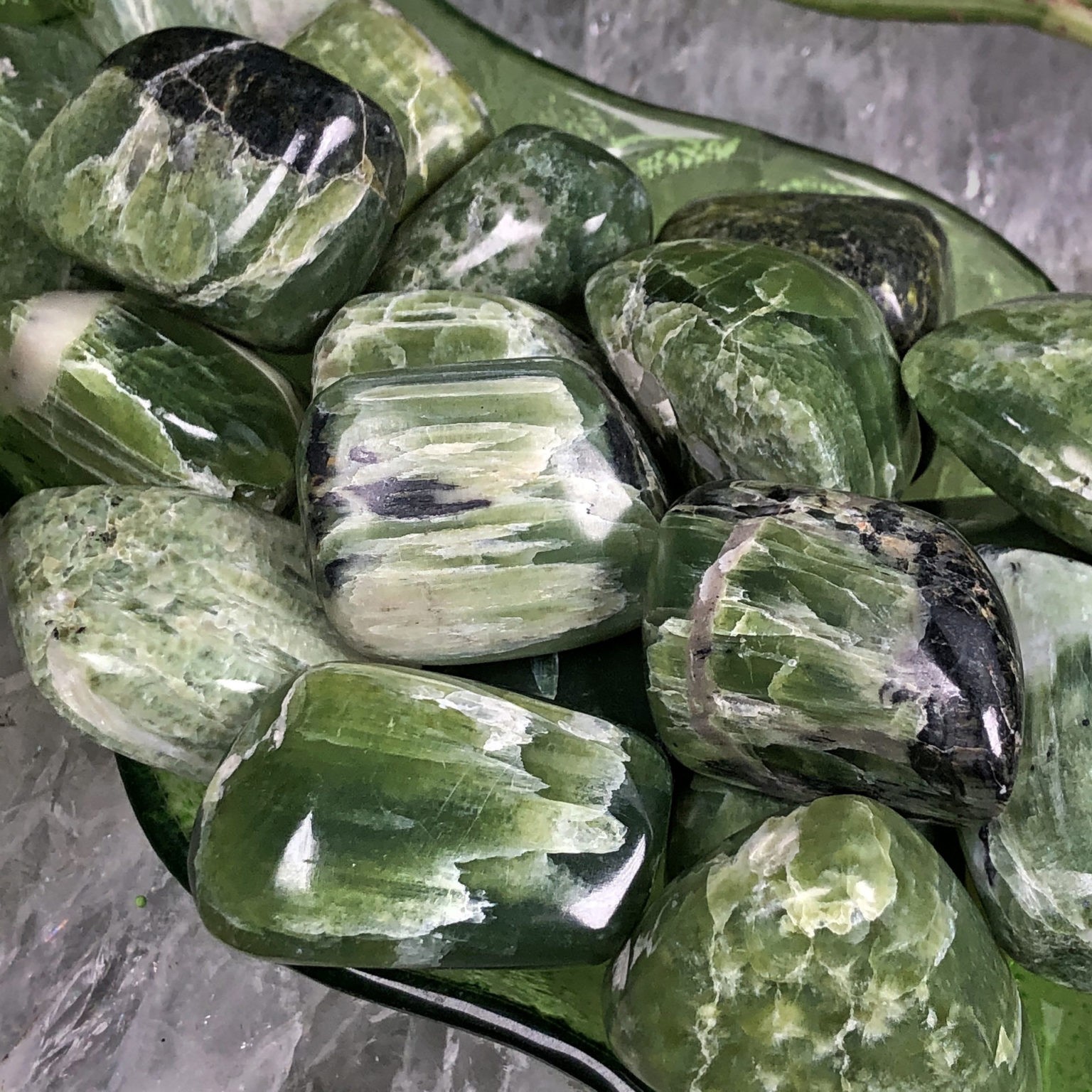 Sage Goddess Green Tremolite: Large Tumbled for heart healing