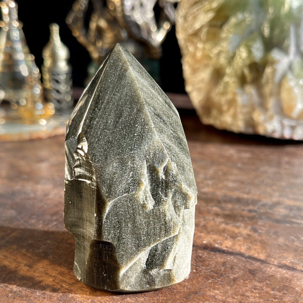 Golden Sheen Obsidian Natural-Sided Generator