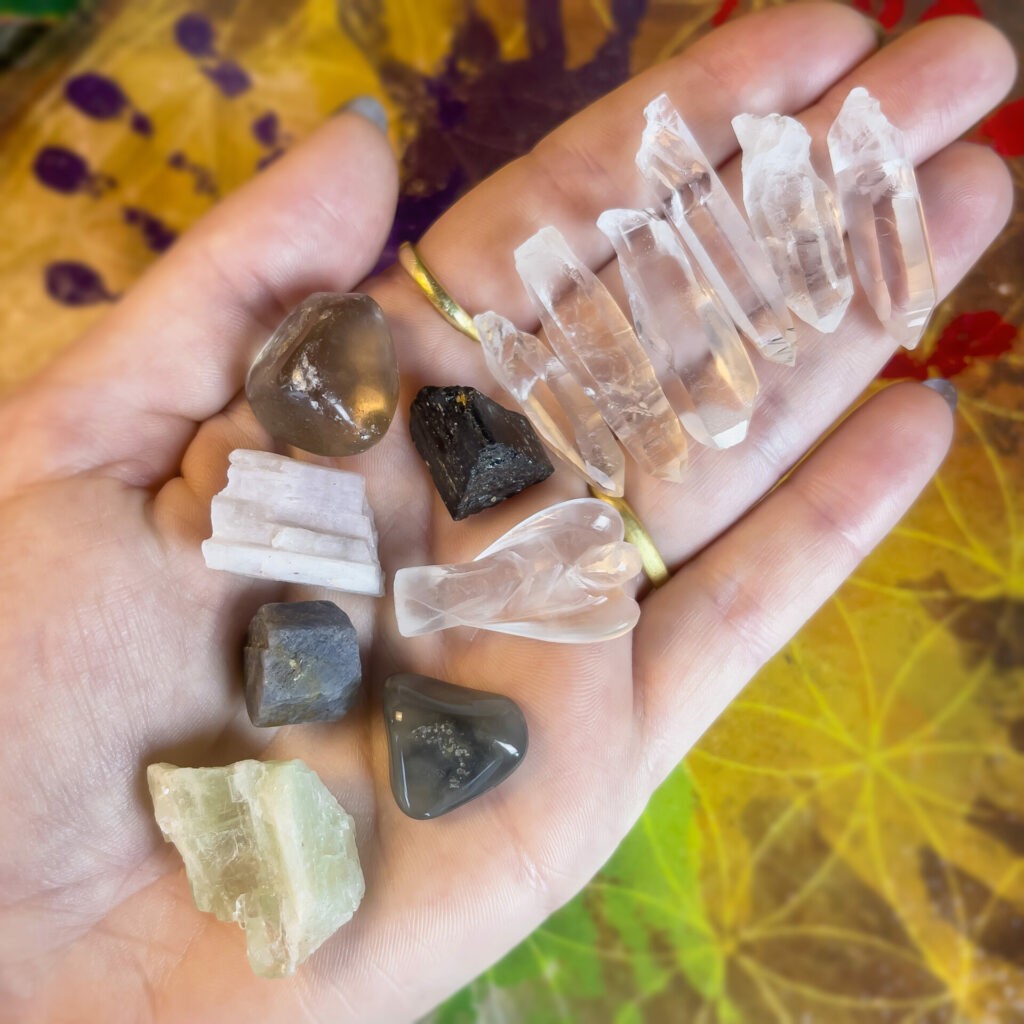 Ancestral Connection Crystal Grid to access your lineage - Sage Goddess