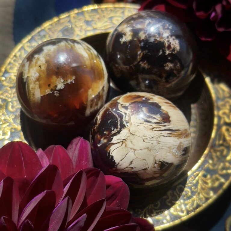 Sage Goddess - Crystals, Gems, Perfumes, Chakra & Astrology Tools