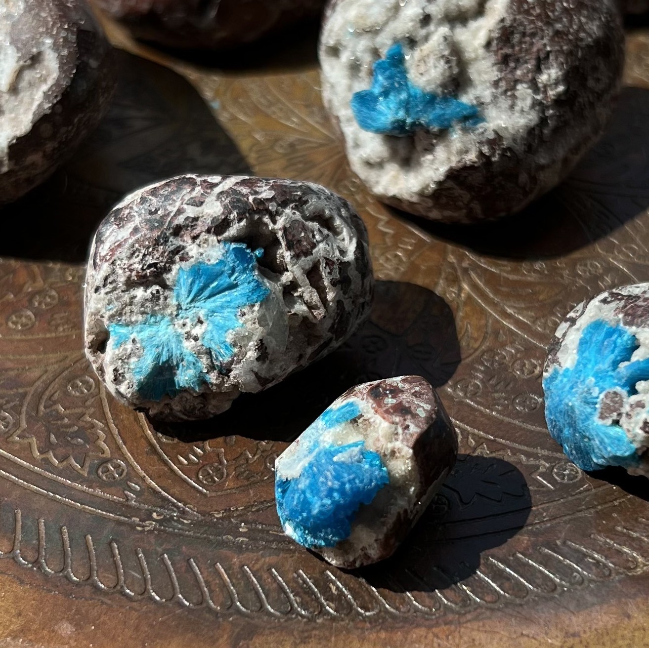 Tumbled_Cavansite_3of3