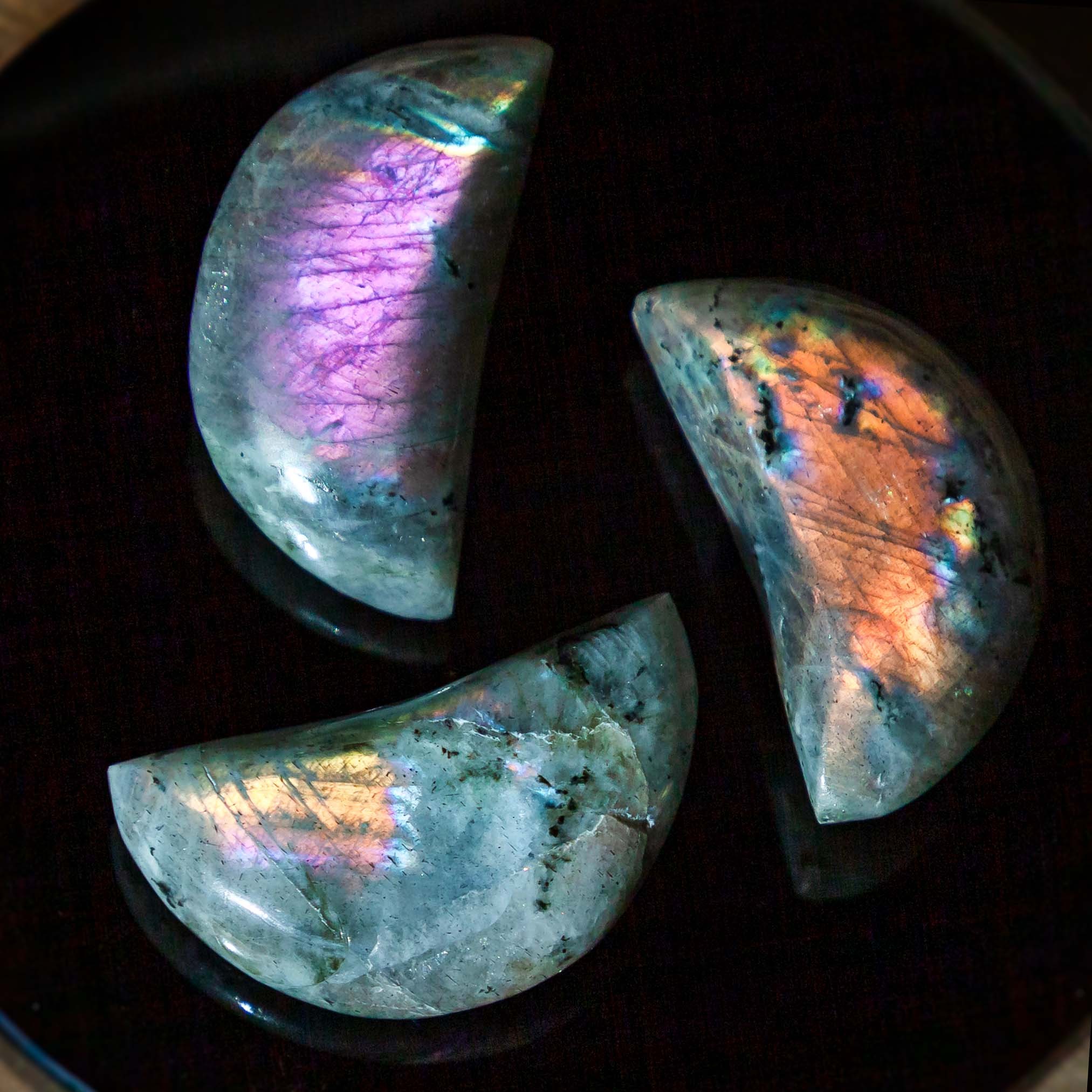 Ultra_Flash_Labradorite_moon_1of3