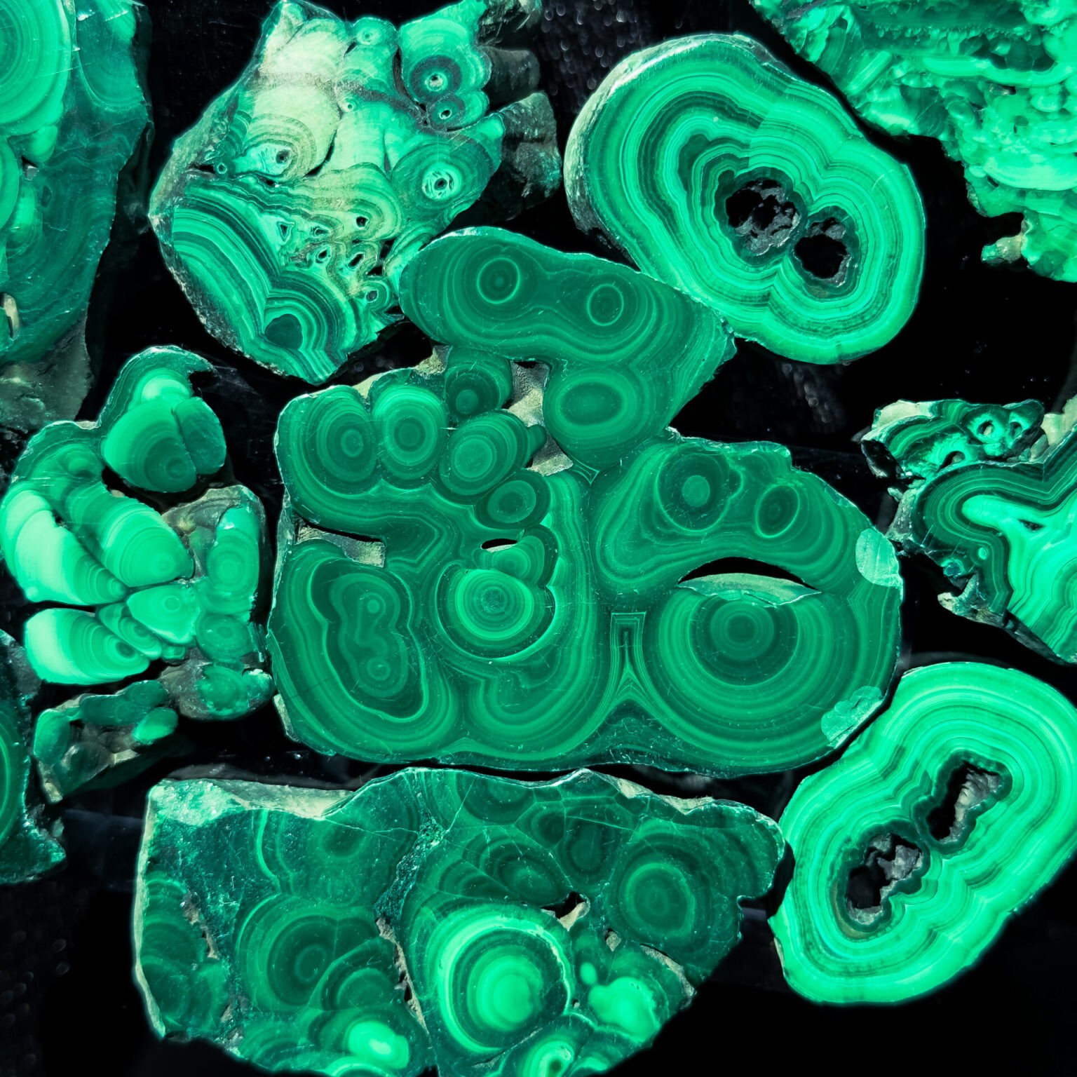 Malachite - Healing Stones & Crystals - Sage Goddess