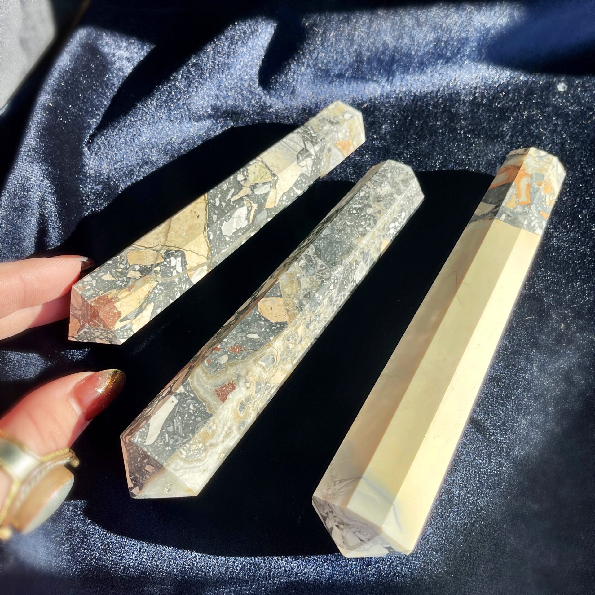 Sage Goddess Misfit Minerals: Maligano Jasper Vogel